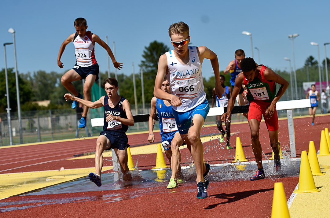 Noin 20 kysymystä Eemil Helanderille – Yleisurheilu.fi