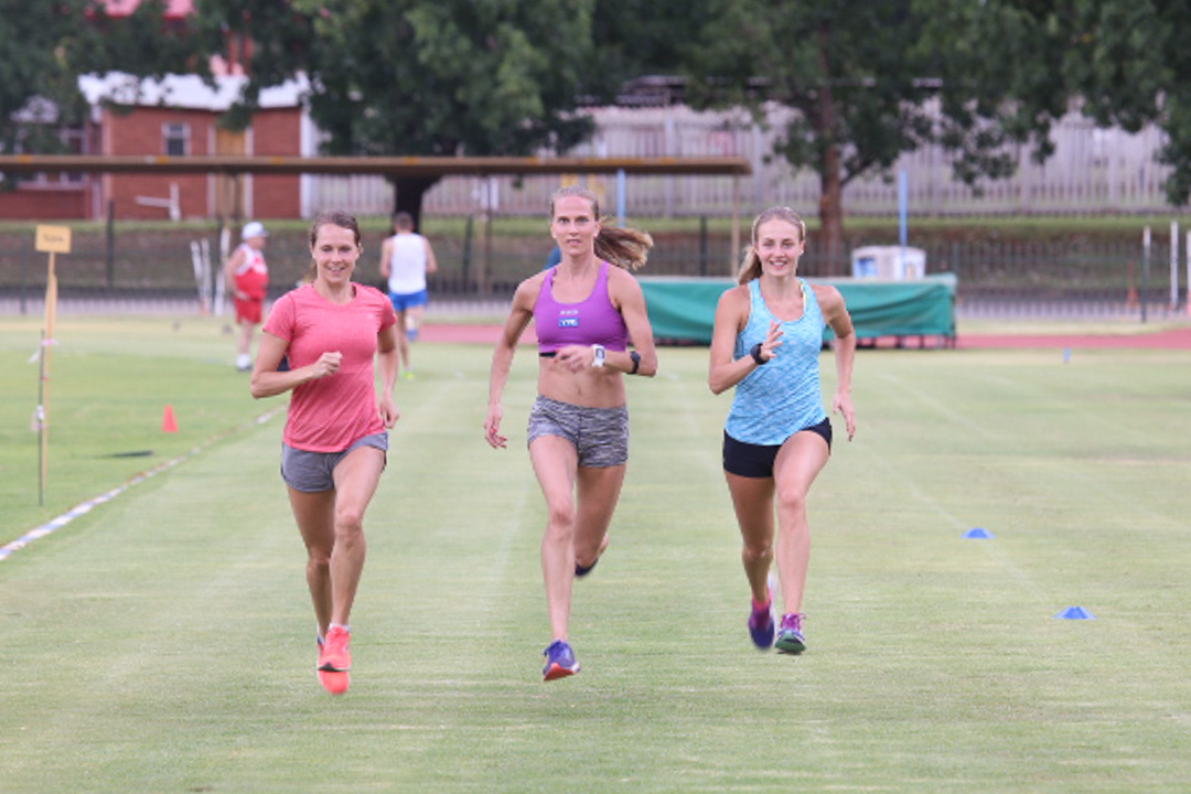 Varttimailerit viihtyivät Potchefstroomin hellekeleissä – Yleisurheilu.fi