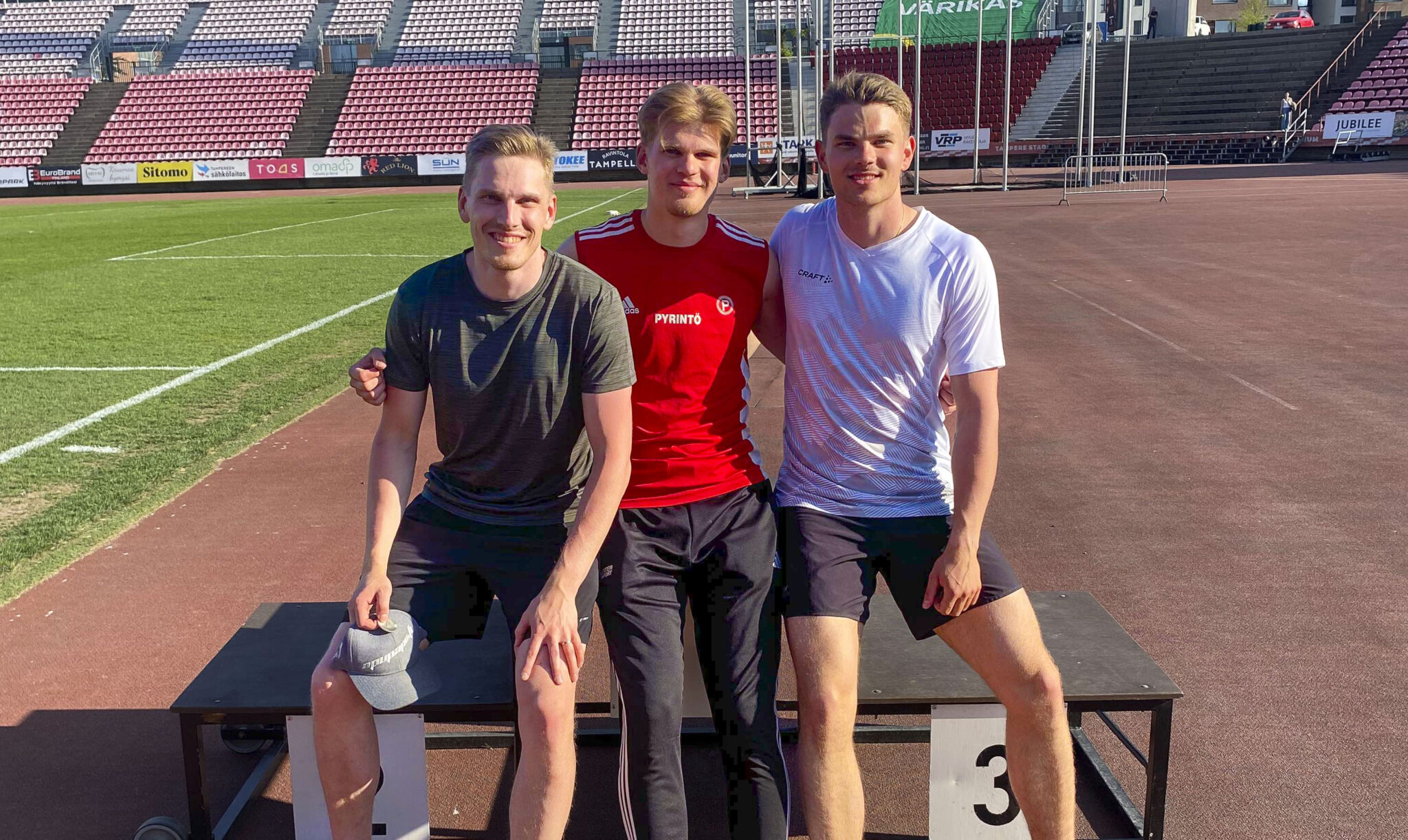 Vilma Itälinna ja Aleksi Savolainen ottelivat mestareiksi Tampereella – Yleisurheilu.fi