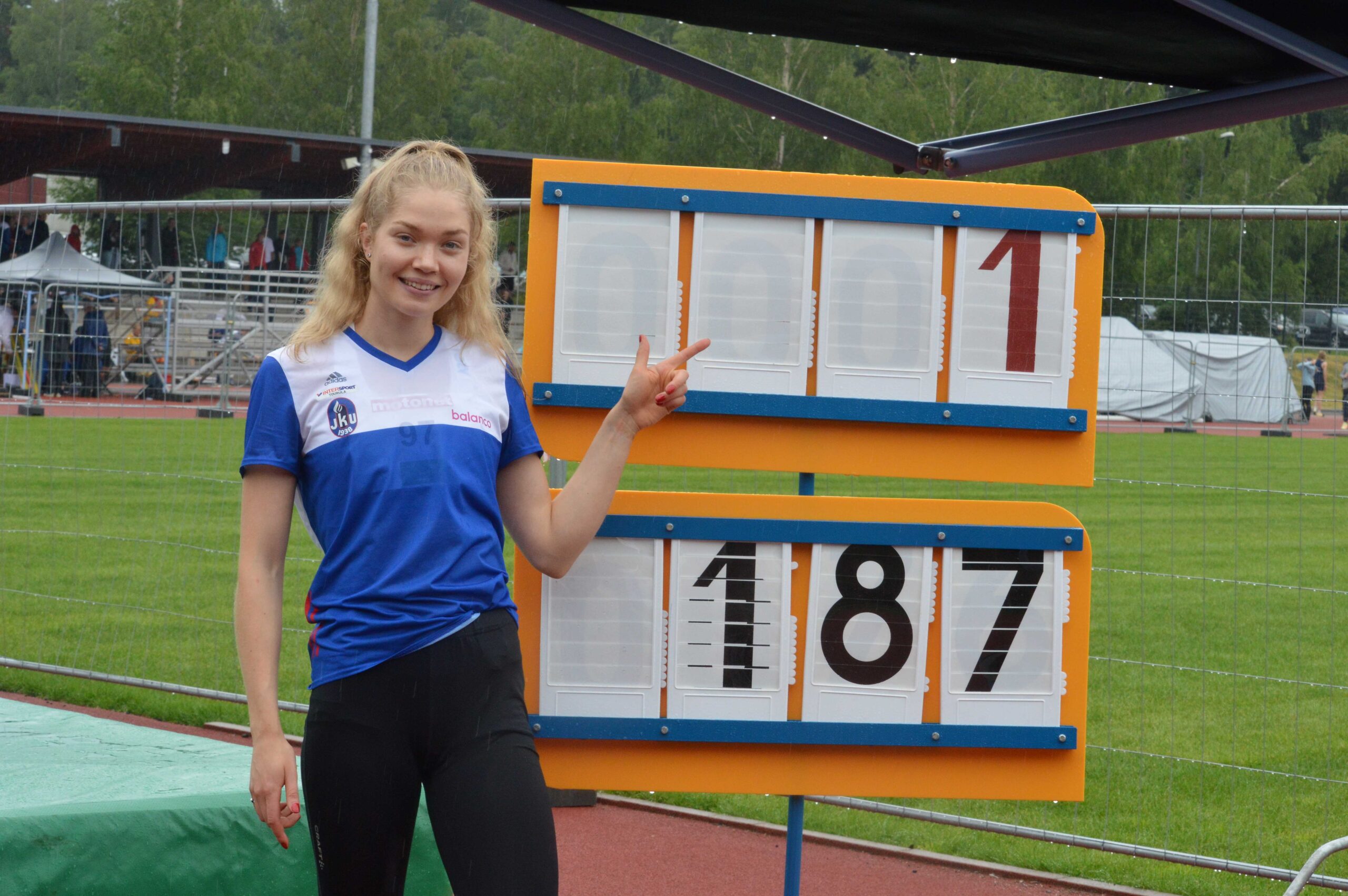 Venla Pulkkanen Sivusi Lemp l ss Kauden K rkitulosta 187 Davidila venla-pulkkanen-sivusi-lemp-l-ss-kauden-k-rkitulosta-187-davidila