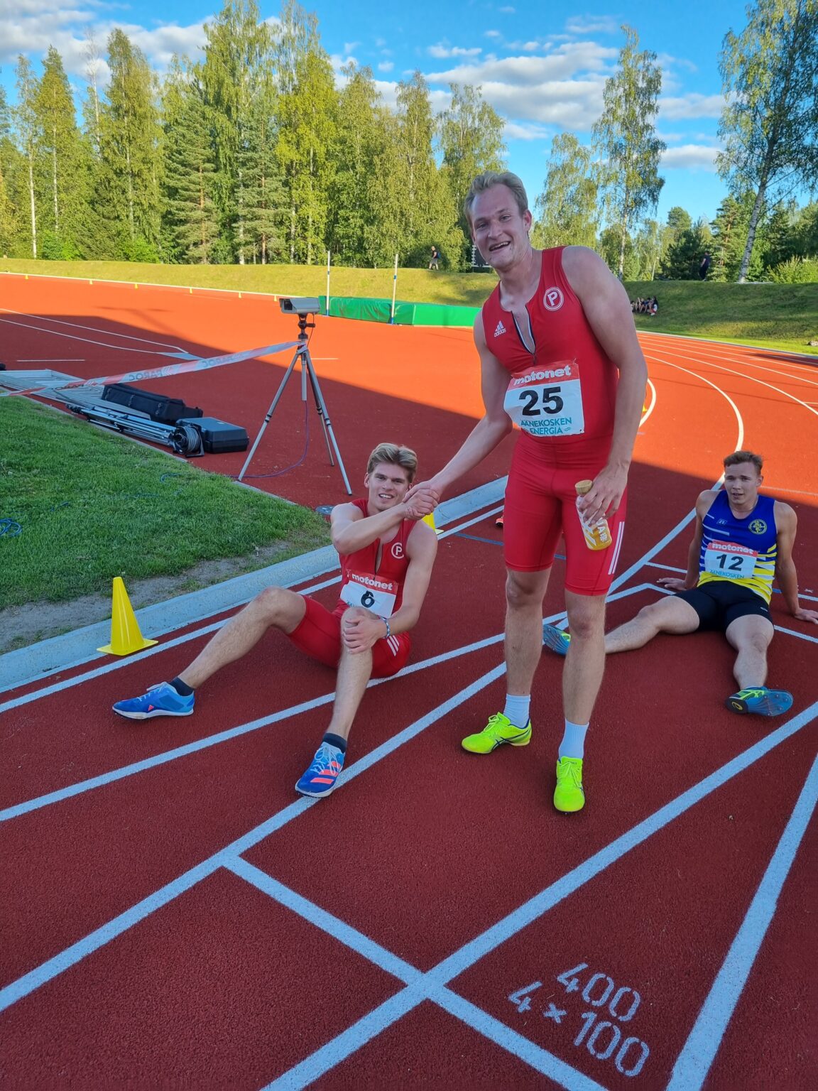 Aleksi Savolainen ja Neea Käyhkö ottelivat nuorten Suomen mestareiksi Äänekoskella – Yleisurheilu.fi