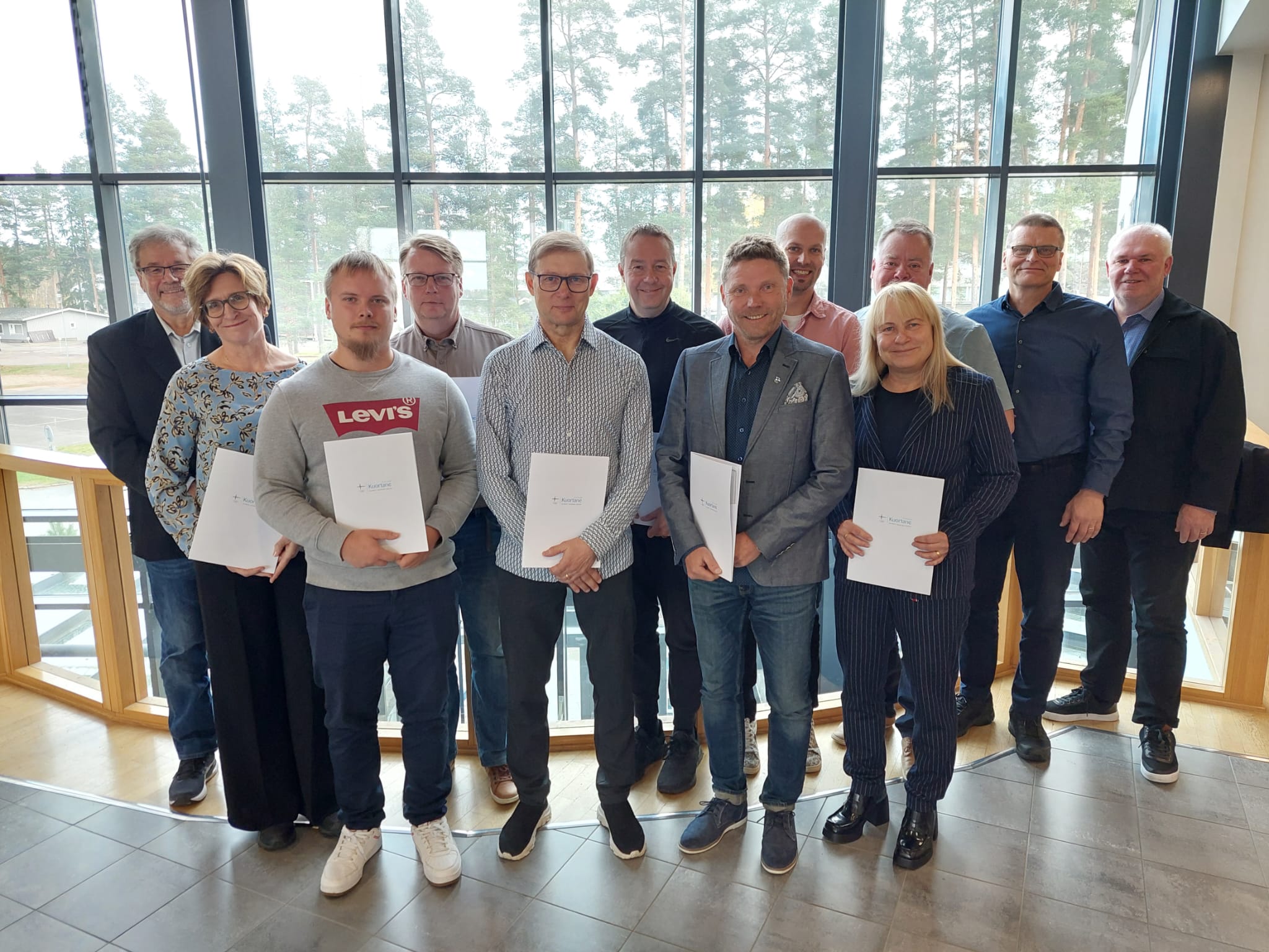 Iso joukko valmentajia valmistui Kuortaneen ammattitutkinnolta (VAT ...