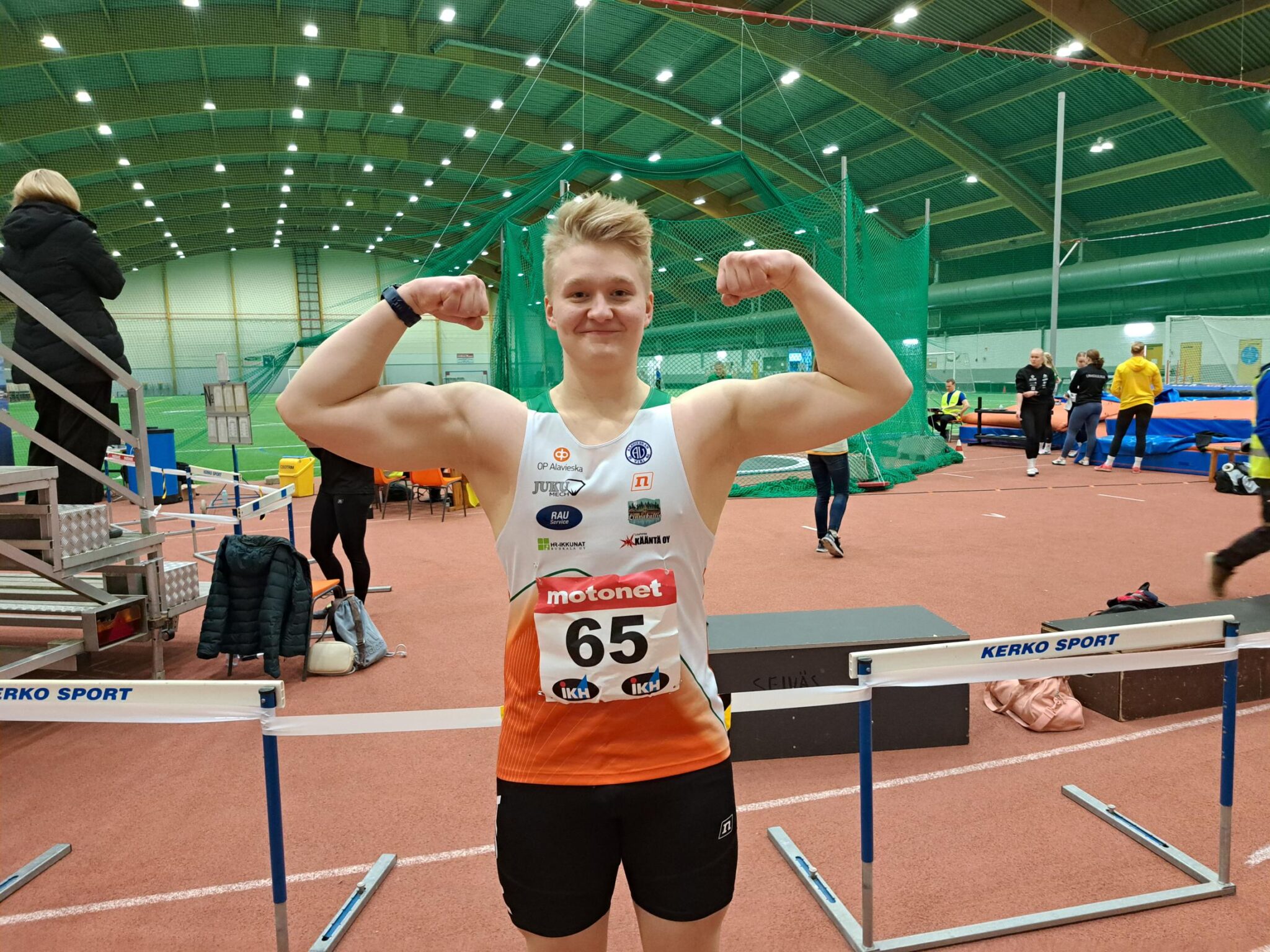 Rami Kankaanpää ja Helena Leveelahti kiekonheiton talvimestareiksi ...