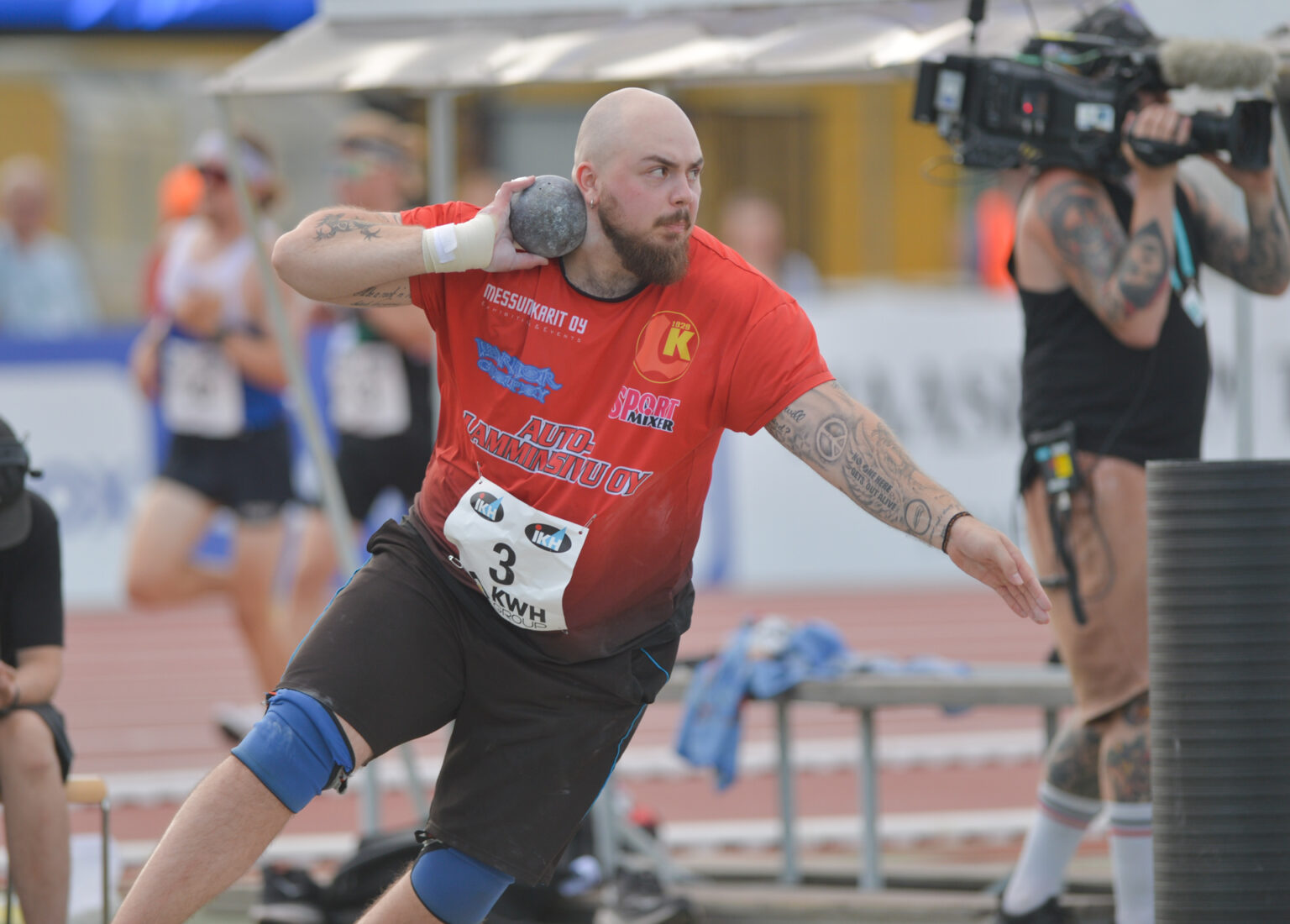 Mico Lampinen, 18, heitti ennätyksen kahdesti ja peittosi suosikit ...