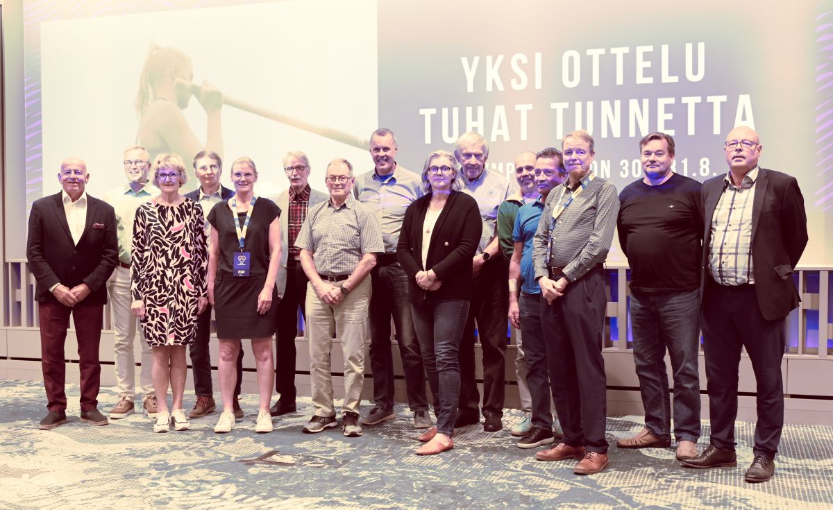 SUL:n lääkärit koolla Ruotsi-ottelussa: Koskenniemi tutki kestävyysjuoksijoiden virtsanäytteitä ...